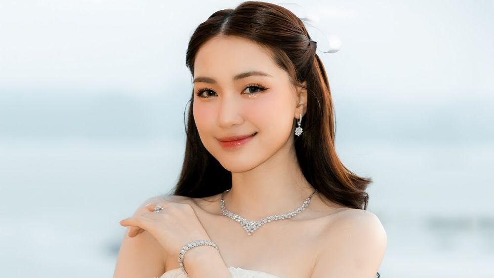 Top 15 ca sĩ Việt Nam nổi tiếng, nhiều fan nhất hiện nay